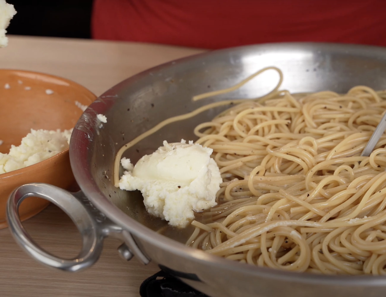 Spaghetti Cacio e Pepe Recipe - Authentic, Foolproof!