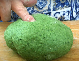 Easy Fresh Spinach Pasta Dough Recipe!